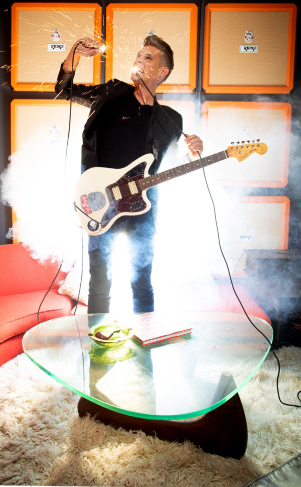 Corporate Magician Vancouver, Holiday Magician Toronto - Chris Funk